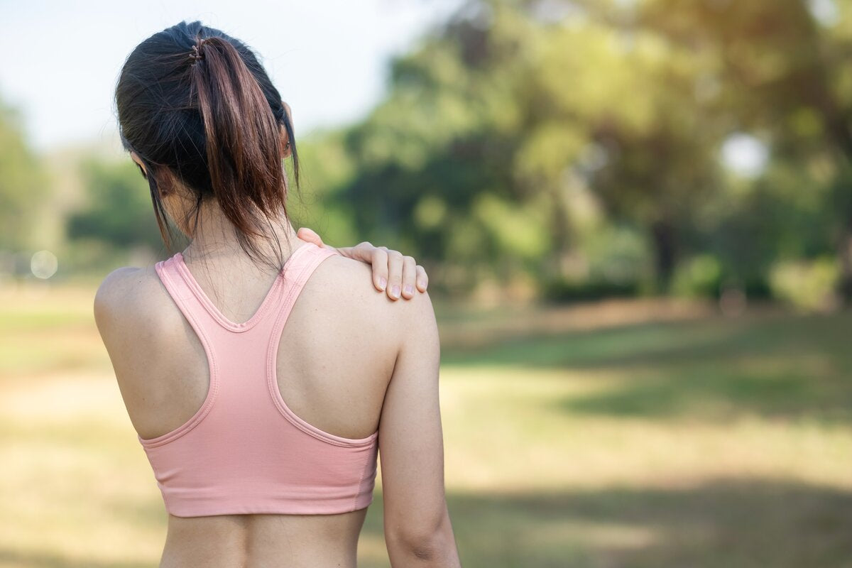 What Causes Shoulder Blade Pain and Treatments – BodSupport